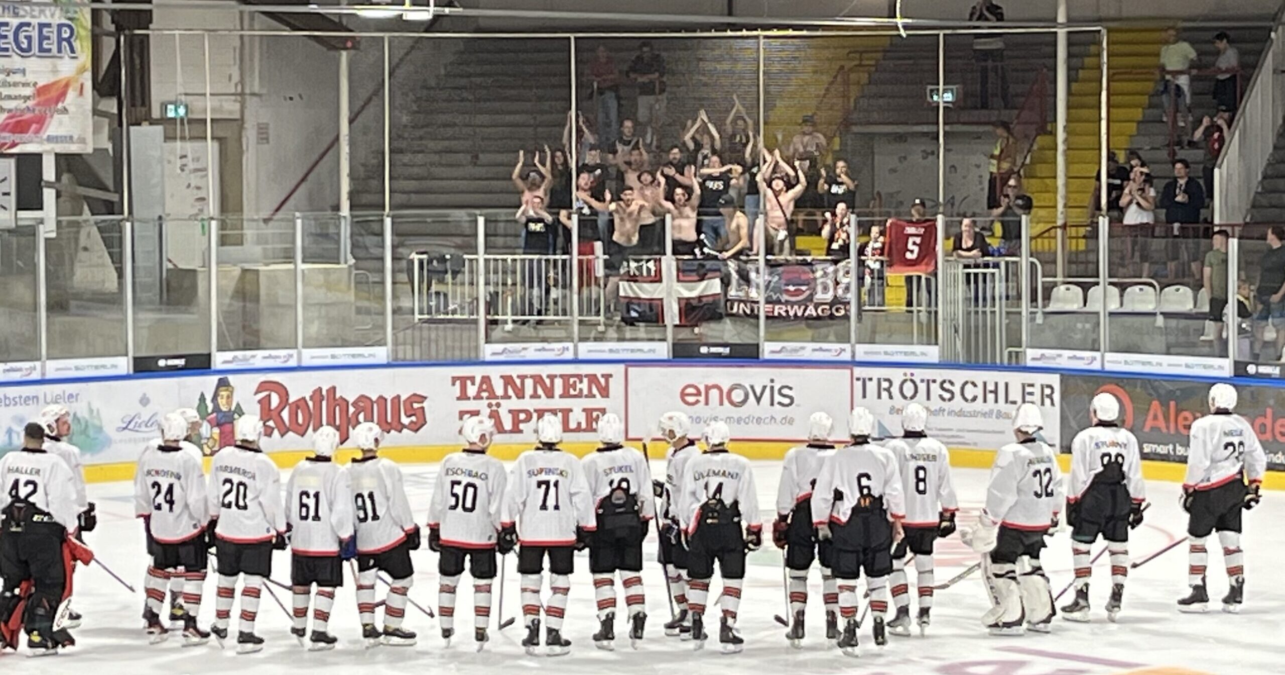 EHC Freiburg vs EHC Basel - EHC Basel 1932